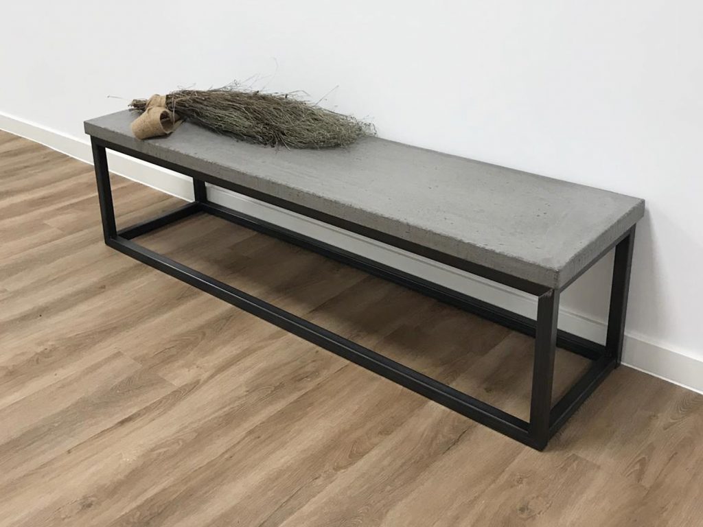 Betonlook sidetable of bankje Liva | Forn betonlook meubelen